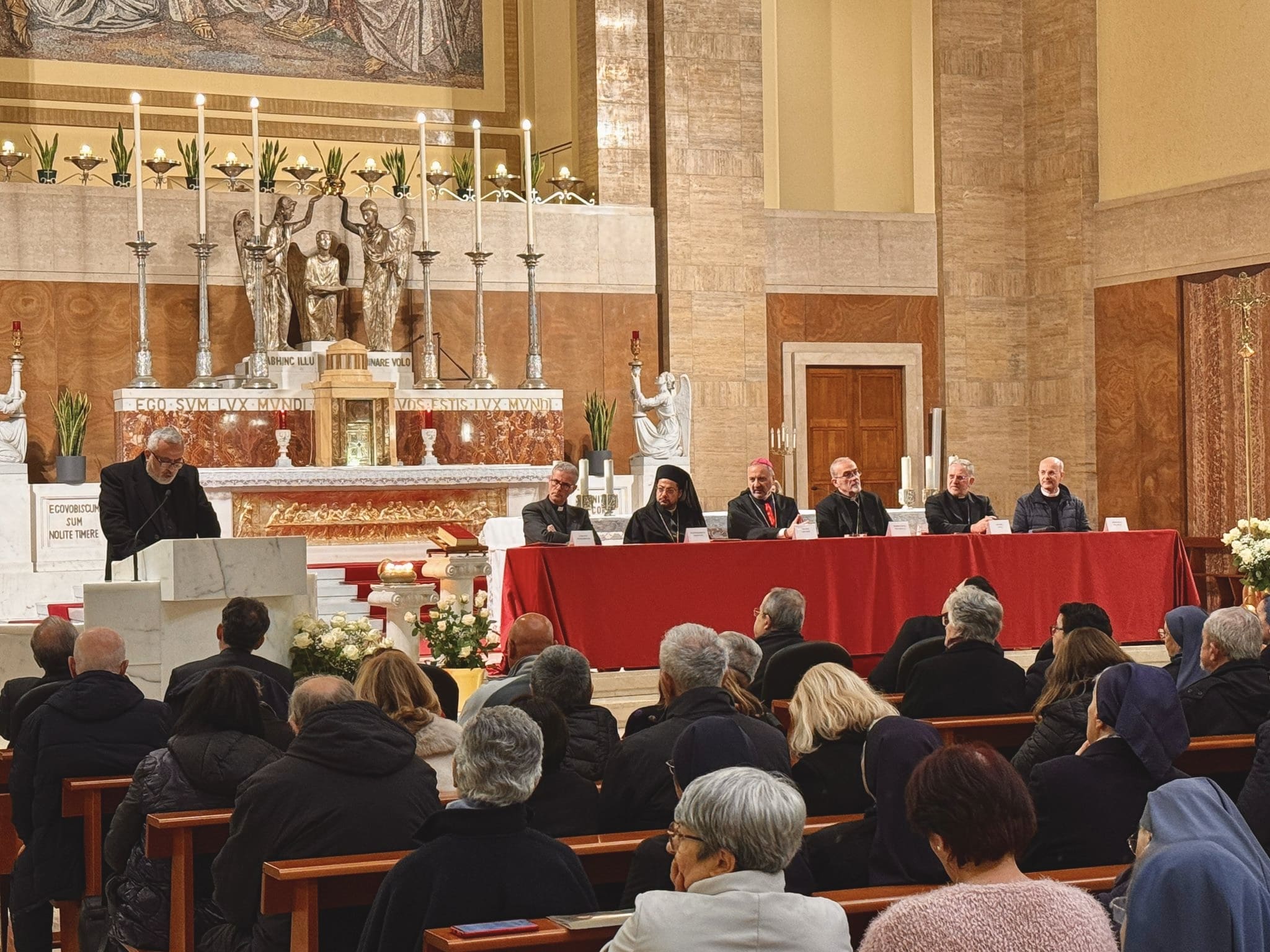 Presentata a Roma la nuova Bibbia in lingua araba: la Parola di Dio ...