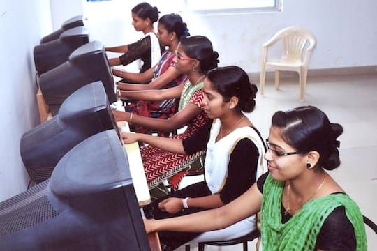 Stories From the Field: Training Young Women to Succeed in India | CNEWA